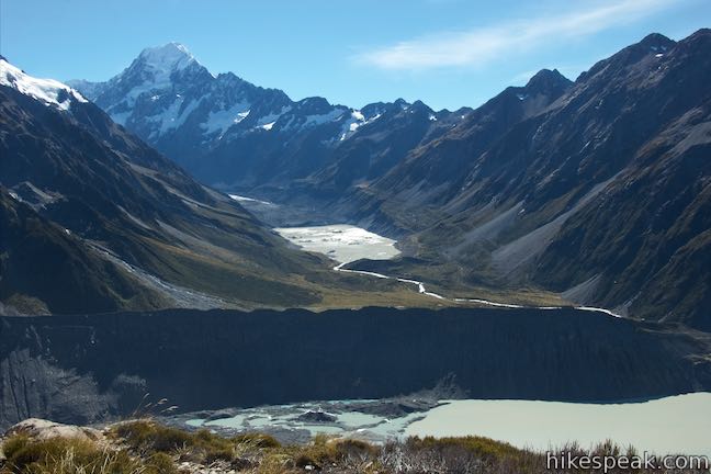 Sealy Tarns | New Zealand | Hikespeak.com