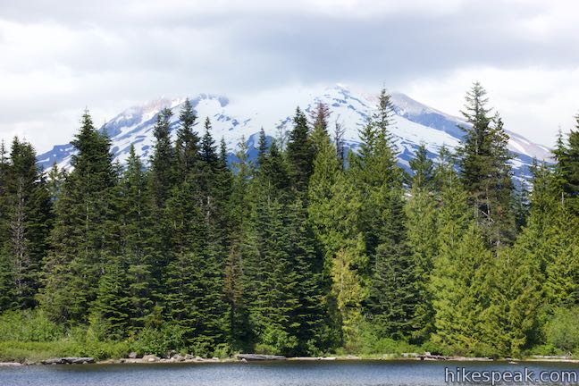 Mirror Lake Trail in Mount Hood National Forest