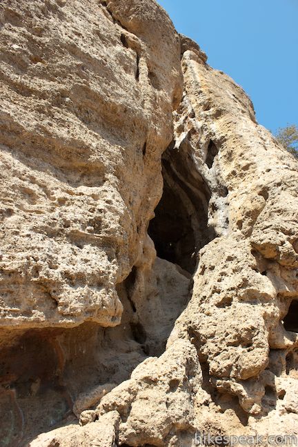 Cave of Munits & Castle Peak | Simi Hills | Hikespeak.com